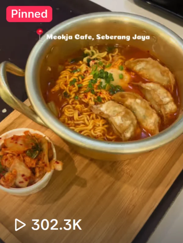 Meokja Cafe | Halal-Certified, Muslim-Owned Korean Food